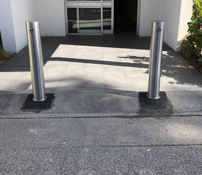 Bollards and U-Bars : Stainless Steel Retractable Key Operated Bollard